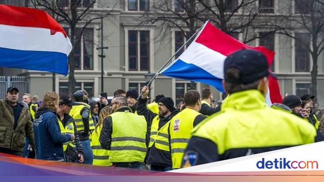 Demo 'Rompi Kuning' di Belanda Ricuh, 8 Orang Ditangkap