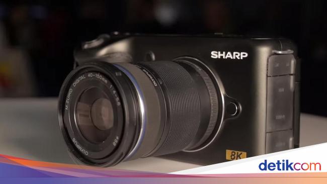 Sharp Bikin Kamera Mirrorless 8K