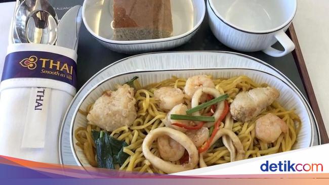 Mau Komentari Makanan Pesawat dari Seluruh Dunia? Intip Instagram Ini