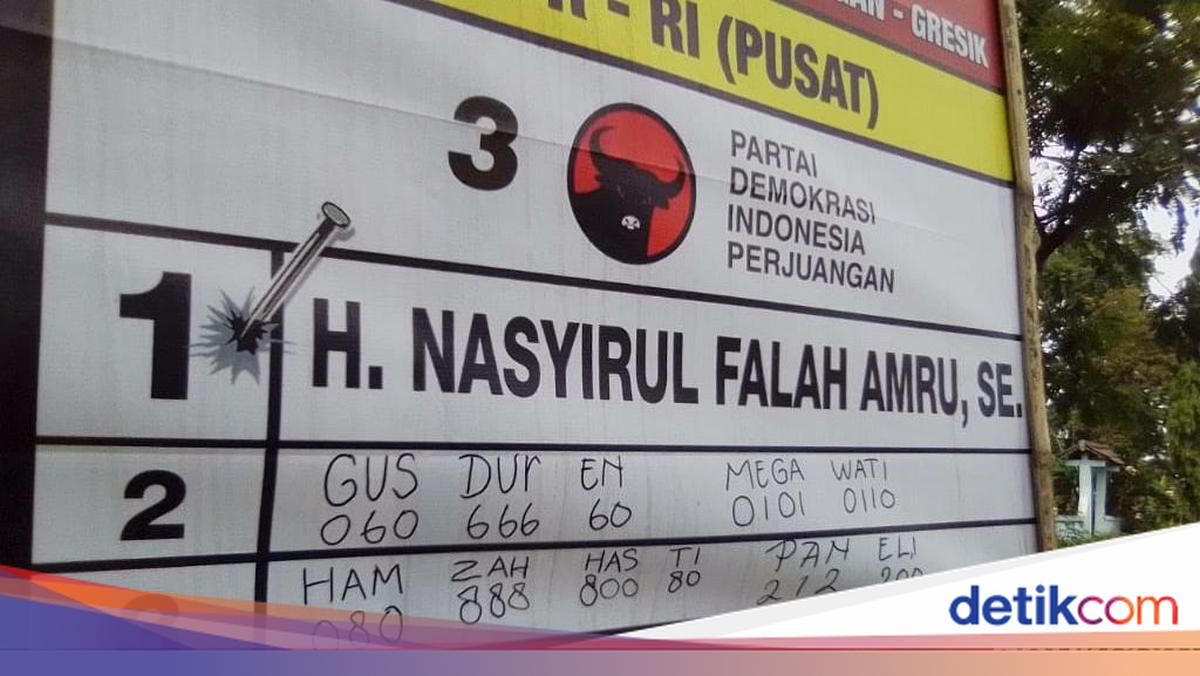 Banner dan Baliho Caleg di Lamongan Jadi Sasaran Perusakan