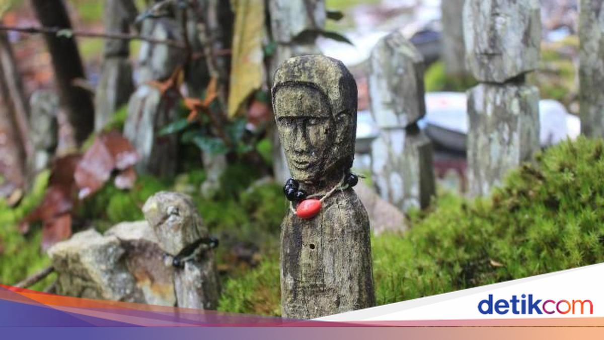 Jangan Menghina Patung Kayu di Kalimantan!
