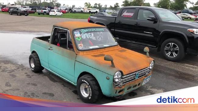 Mobil Mungil Honda Gendong Mesin Moge 1.000cc