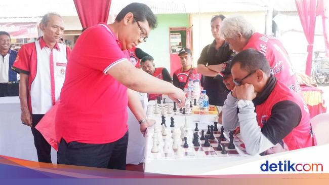 Kampanye ala Eks Grandmaster Utut: Main Catur Dikeroyok 12 Orang