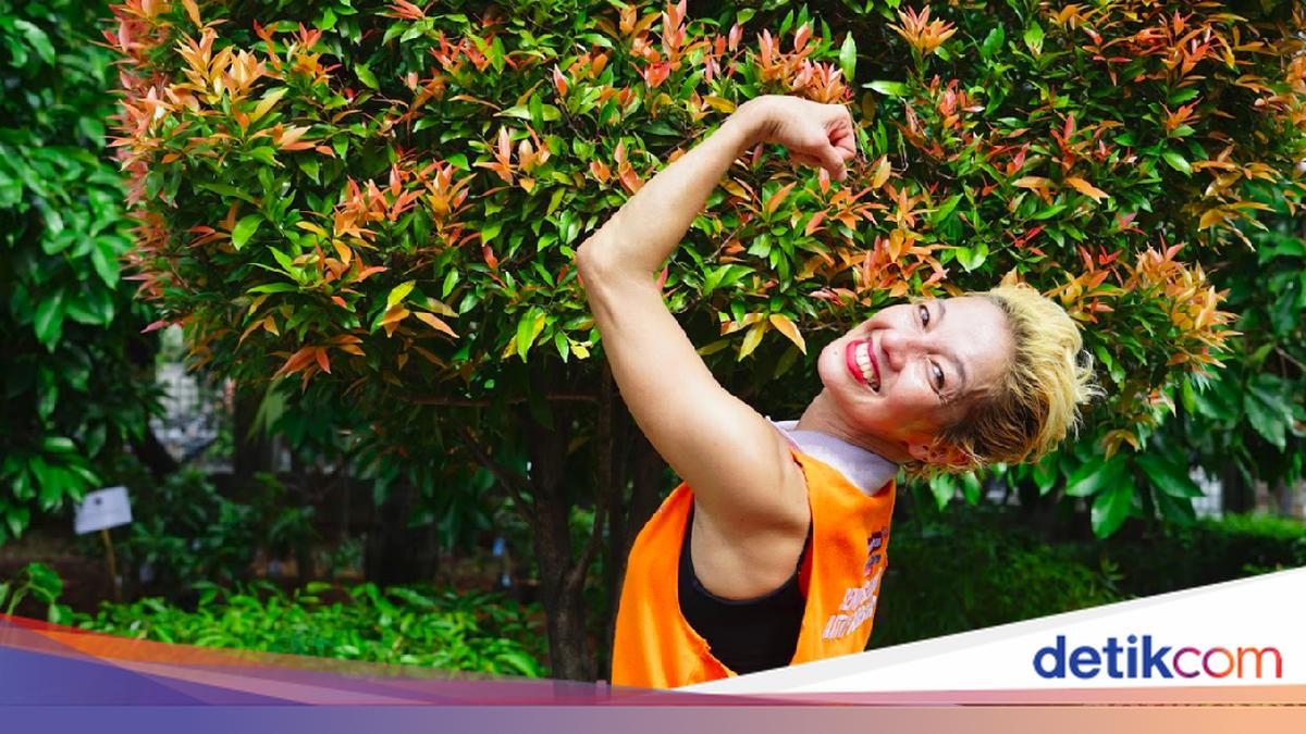 Kebiasan Vicky Burky, Minum Urine Tiap Pagi