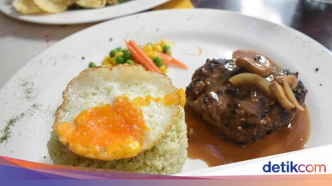 Siang Ini Enaknya Makan Butter Rice Gurih di 5 Tempat Ini