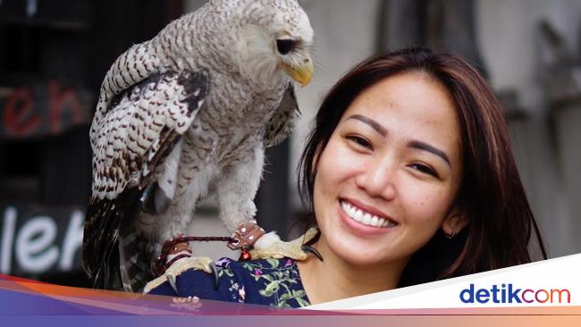 Foto: Gaya Traveling Anisha Dasuki, Moderator Debat Capres 2019