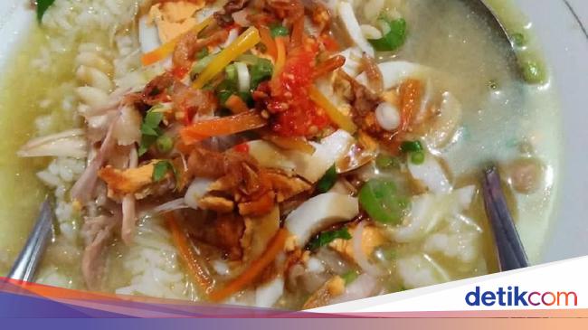 Lagi Flu? Enaknya Sarapan Nasi Sop yang Hangat Kaya Nutrisi Ini