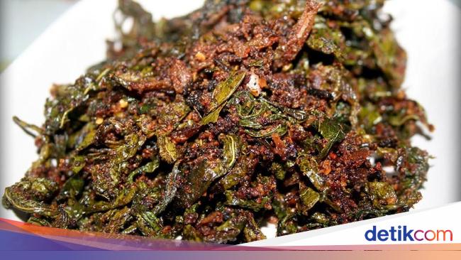 Rendang 40 Daun dan Rendang Baluik yang Autentik Minangkabau