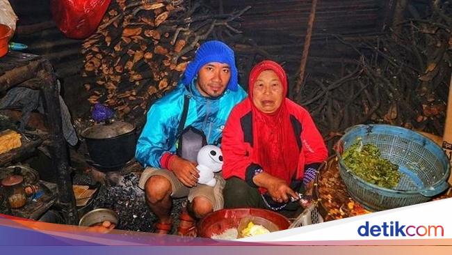 Kondisi Terkini Mbok Yem di Tengah Kebakaran Gunung Lawu