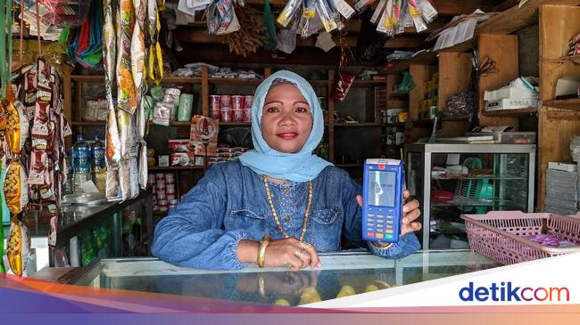 Cerita Pemilik Warung Naik Haji Setelah Jadi Agen BRILink