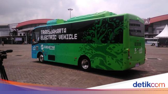 Dirut TJ Pusing Kebanjiran Tawaran Bus Listrik dari China hingga ITB
