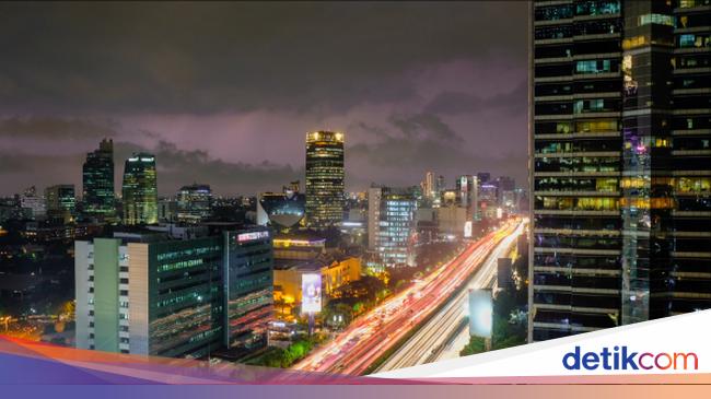 Jakarta light trail