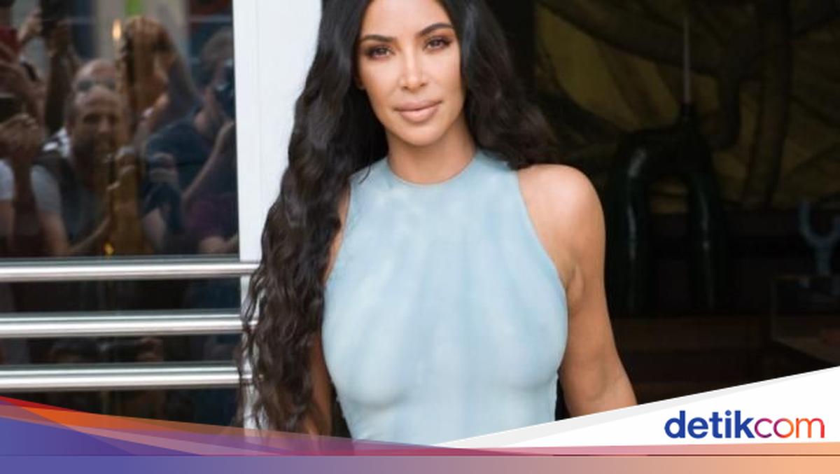 Dikerjai Anak-anaknya, Kim Kardashian Sarapan dengan Laba-laba