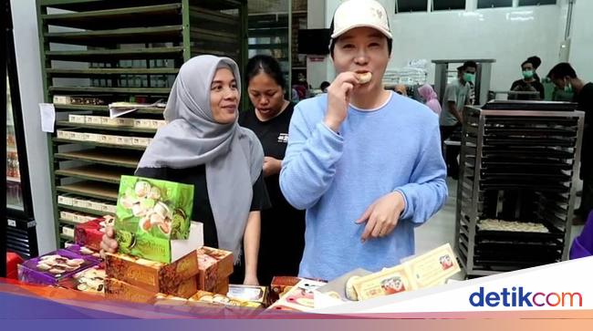 Kulineran Seru Ujung Oppa, YouTuber Korea yang Jadi Mualaf