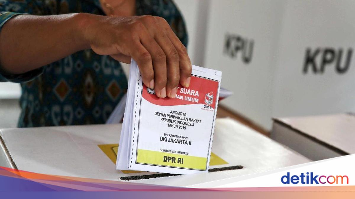 Draf RUU Pemilu: Caleg Harus Lulusan PT, tapi Komisioner KPU Kota Boleh SMA