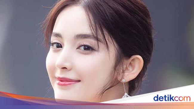 7 Pesona Guli Nazha, Aktris dari Suku Uighur yang Cantiknya Bak Bidadari