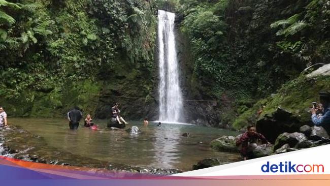 Namanya Curug Ngumpet, tapi Penampakannya Cantik Kok