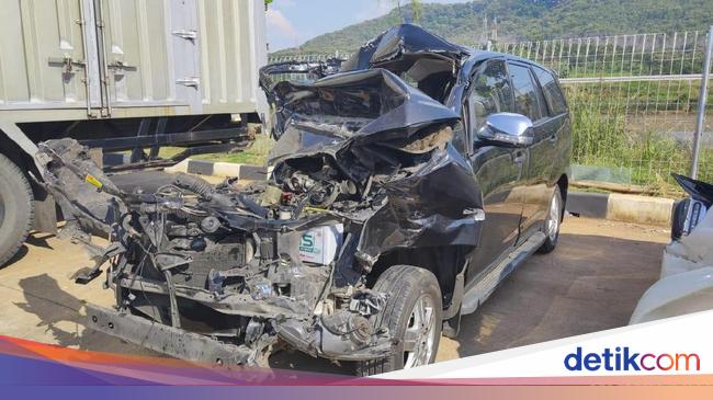 Kecelakaan Maut di Tol Batang-Semarang, 4 Orang Tewas