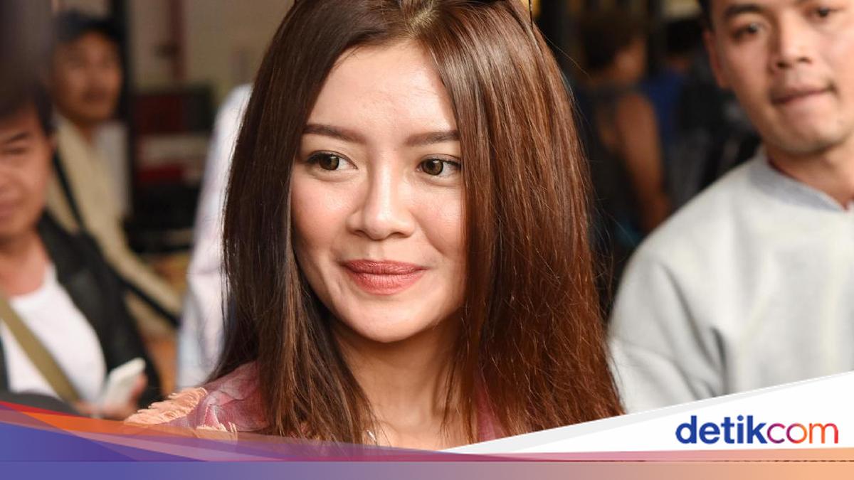Mantan Suami Diana Pungky Tiap Hari Ajak Liburan, Gwen Minta Sabar
