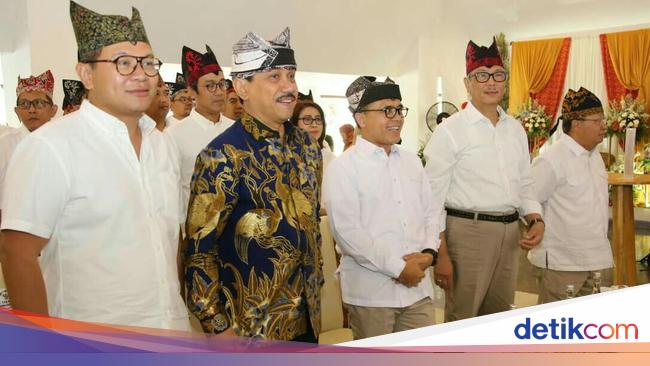 Dirut dan Eksekutif Senior Bank Mandiri se-Indonesia 'Serbu' Banyuwangi Dirut dan Eksekutif Senior Bank Mandiri se-Indonesia 'Serbu' Banyuwangi