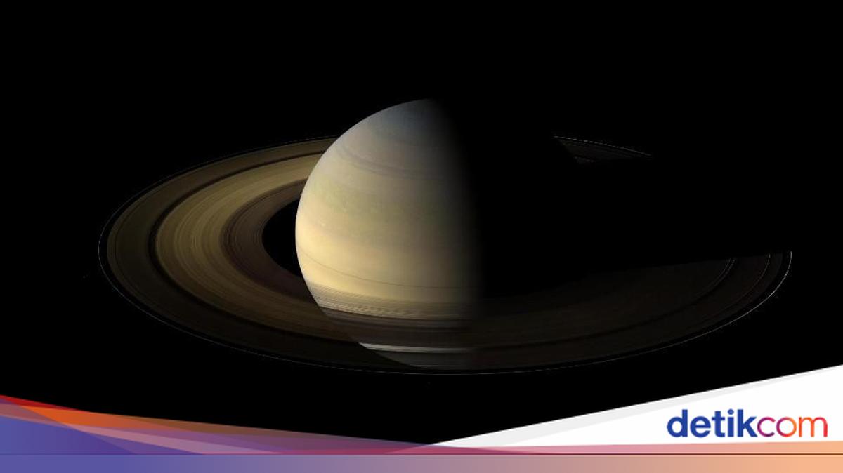 7 Fakta Planet Saturnus yang Bisa Dilihat Jelas dari Bumi