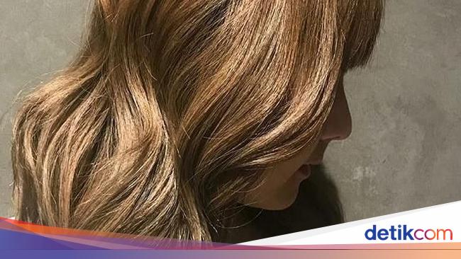 Lagi Booming, Milk Tea Kini Juga Jadi Tren Warna Rambut di Asia