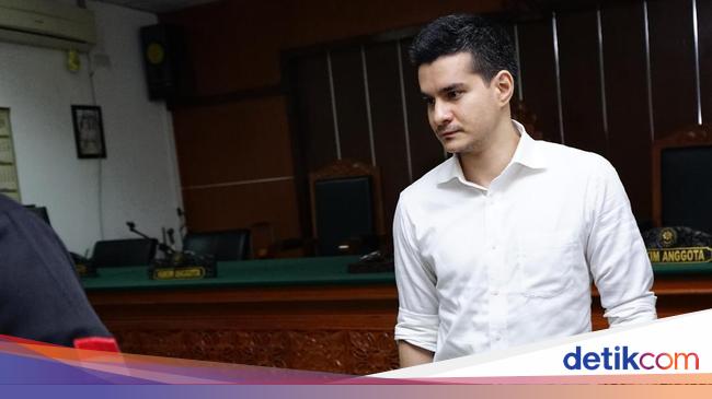 6 Fakta Steve Emmanuel yang Divonis 9 Tahun Bui