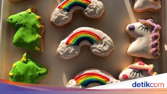 Warna-Warni Donat Bentuk Nanas hingga Elmo yang Empuk Menggemaskan