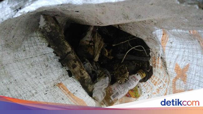 12 Jam Pembersihan Gorong-gorong Kuningan, Petugas Masih Temukan Kondom
