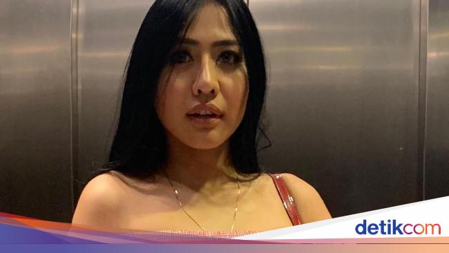5 Fakta Jelly Jelo, Model Seksi yang Hamil di Luar Nikah