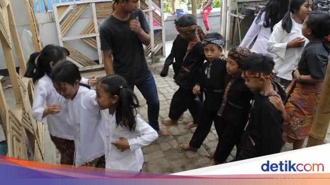 5 Lagu Kaulinan Barudak Sunda, Dinyanyikan saat Main