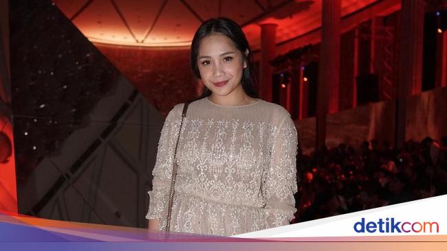 Nagita Slavina Pakai Baju Rp 54 Juta, Ini Deretan Busana Mahalnya yang Lain