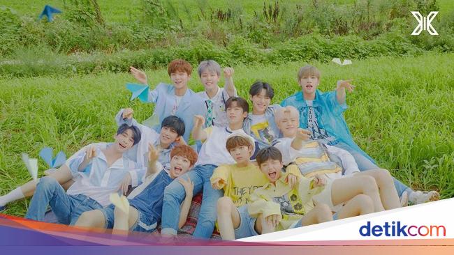 Mengenal X1, Boy Group yang Debut dengan Lagu 'Flash'