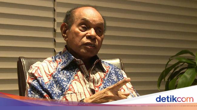 Catatan Freddy Numberi Seputar Kontroversi Sejarah Papua