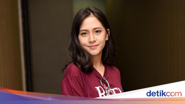10 Artis Muda Cewek Terhot