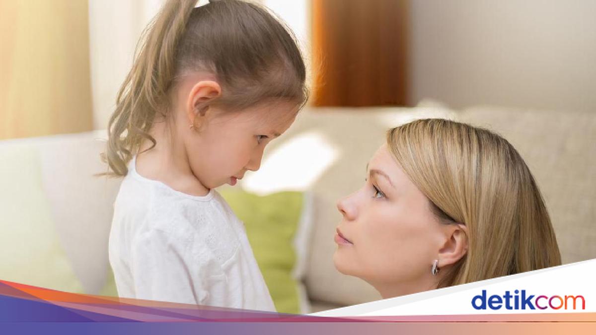 Viral Parenting VOC di TikTok, Apa Dampaknya pada Anak?