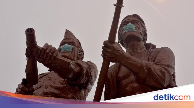 Patung Monumen Perjuangan Rakyat Riau Bermasker