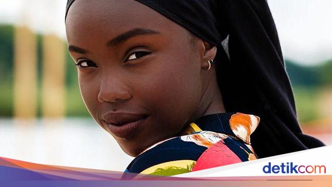 Ini Hijabers Kulit Hitam Pertama yang Masuk Top 20 Holand's Next Top Model