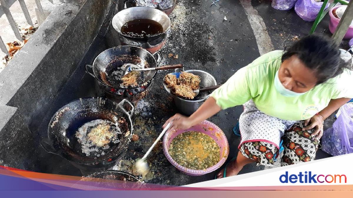 Sarapan Nikmat 'Ngemper' di Jogja, Ada Telur Dadar Kriwil Racikan Mbak Yuni