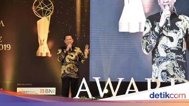 DPR RI Raih Penghargaan Indonesia Digital Initiative Awards