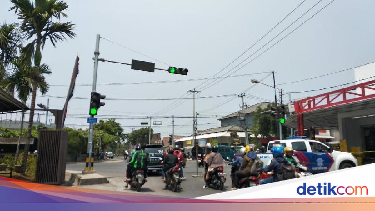 Kata Mesum yang Disusupkan Hacker di Layar Lampu Merah Garut Lenyap