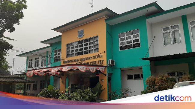 Camat Ciputat Ungkap Musabab Munculnya Surat Edaran Berbaju Gamis Hitam