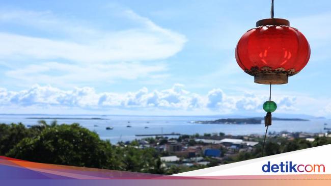Foto: Vihara Sorong Sekaligus Spot Sunset Cantik