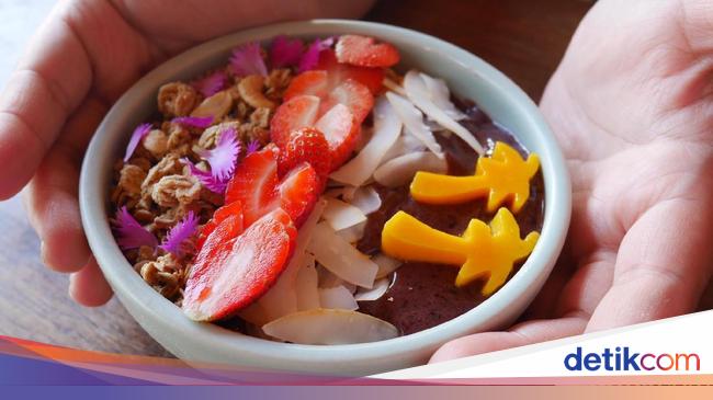 Sarapan Penuh Warna di Neon Palms Seminyak Bali