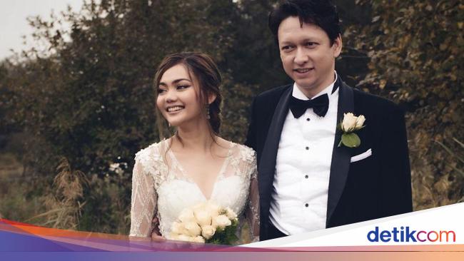 Rina Nose dan Suami Jelaskan 2 Kali Prosesi Nikah tapi Tidak Beda Agama