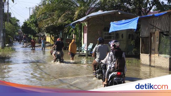 Ratusan Rumah Terendam Banjir di Serdang Bedagai Sumut