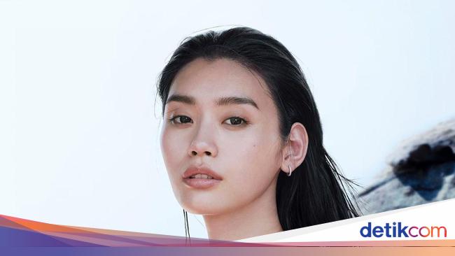 Melahirkan, Model Victoria's Secret Dapat Hadiah Rp 140 M dari Raja Judi