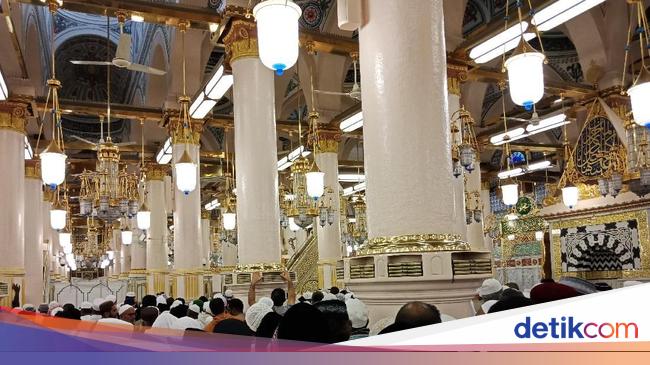 Hari Pertama di Madinah, Marbut-Majelis Taklim DKI Ziarah ke Makam Rasul