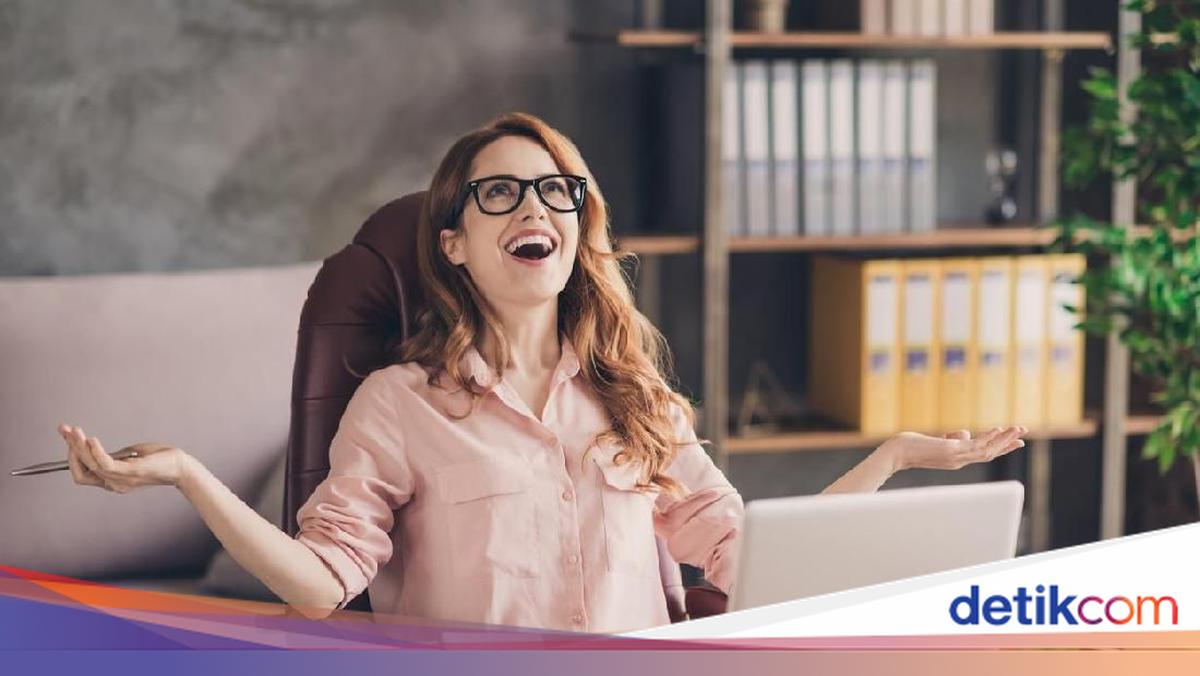 20 Pantun Lucu Yang Menghibur, Kocak Bikin Senyum Simpul