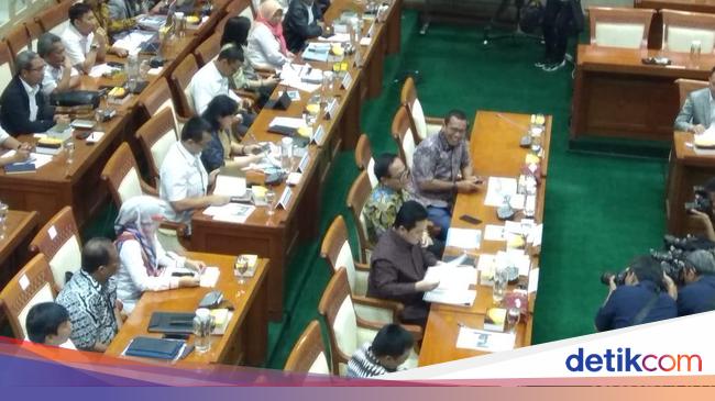 Rapat Perdana Erick Thohir dengan DPR Diusulkan Tertutup Rapat Perdana Erick Thohir dengan DPR Diusulkan Tertutup